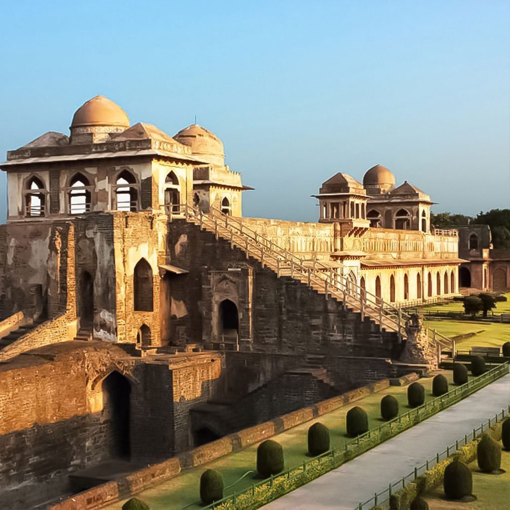 Top Places To Visit In Mandu